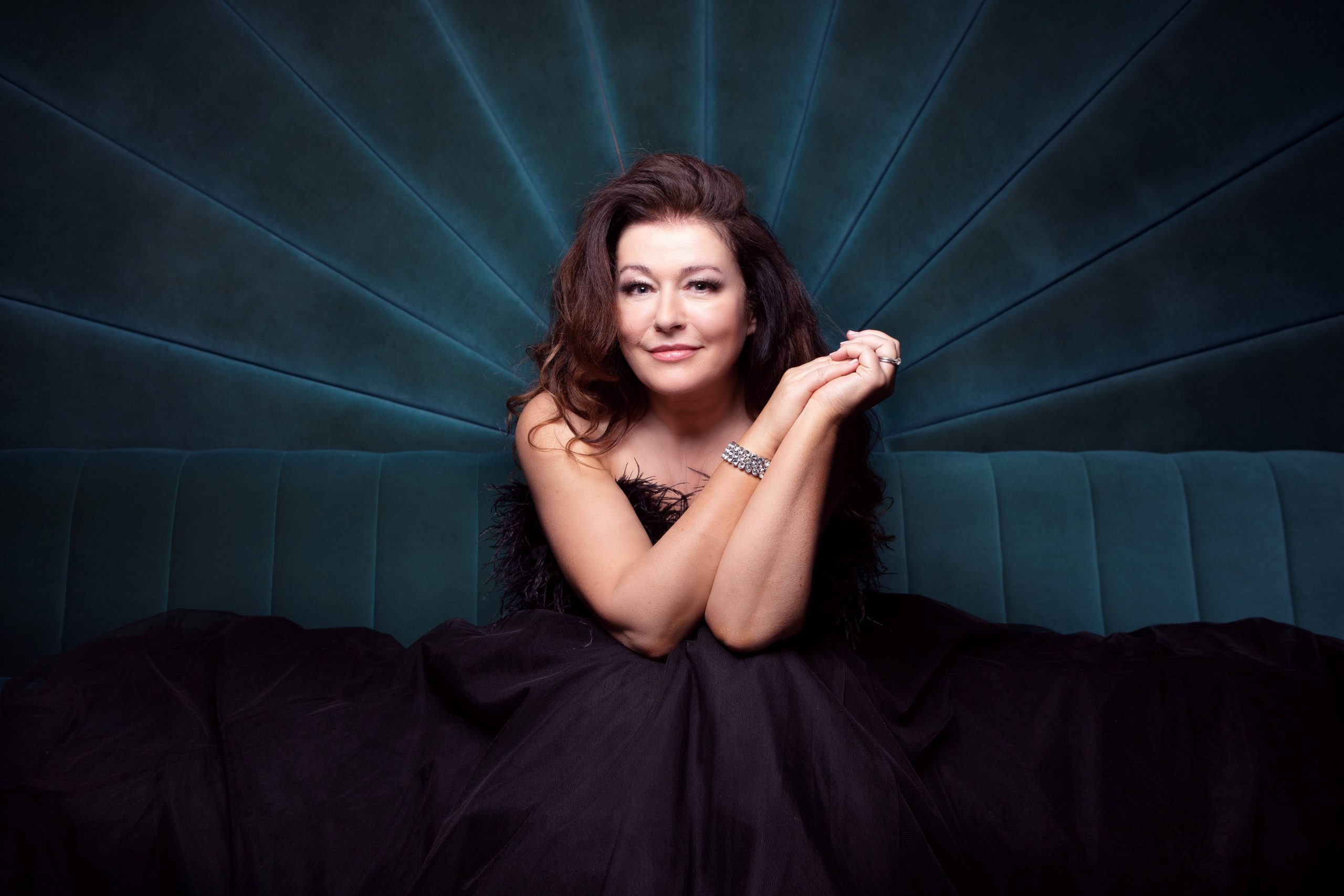 Carolyn Dobbin - N.I. Opera